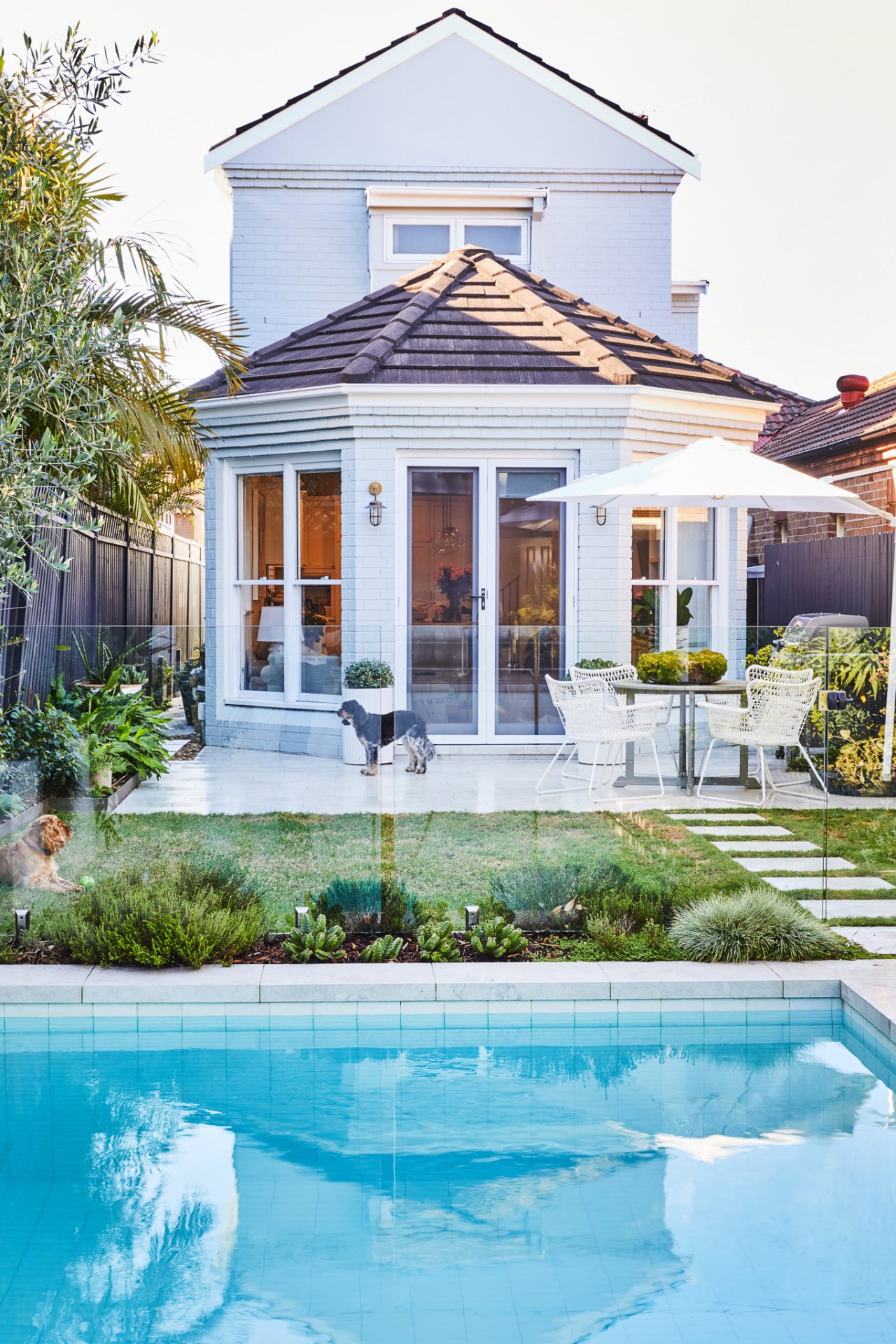 Charlie Albone transforms his own backyard with stunning results - The ...