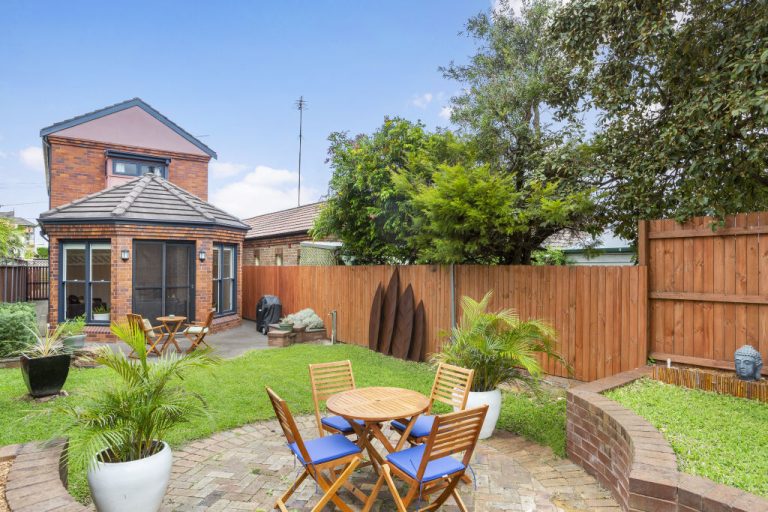 Charlie Albone transforms his own backyard with stunning results - The ...