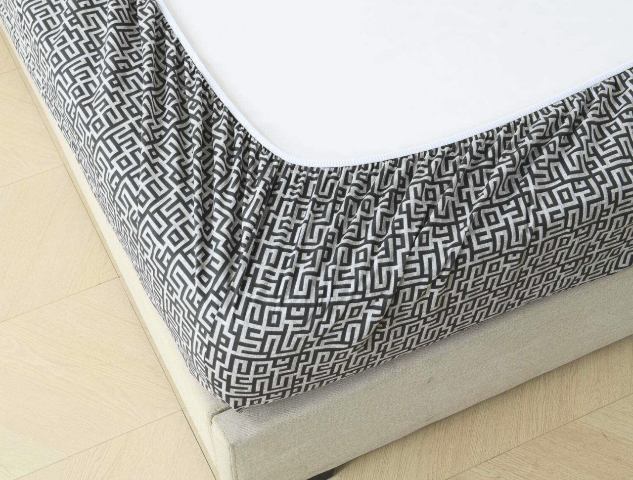 The big question: to top sheet or not to top sheet? - The Interiors Addict