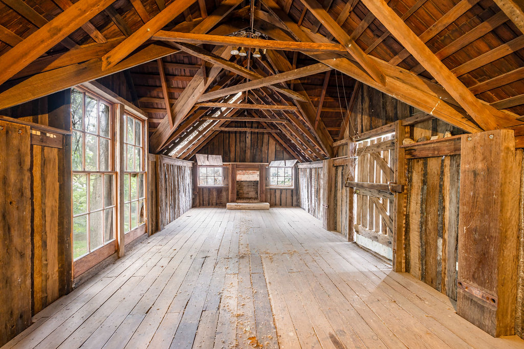 Rare chance to buy a picture perfect cottage and barn near Sydney - The ...