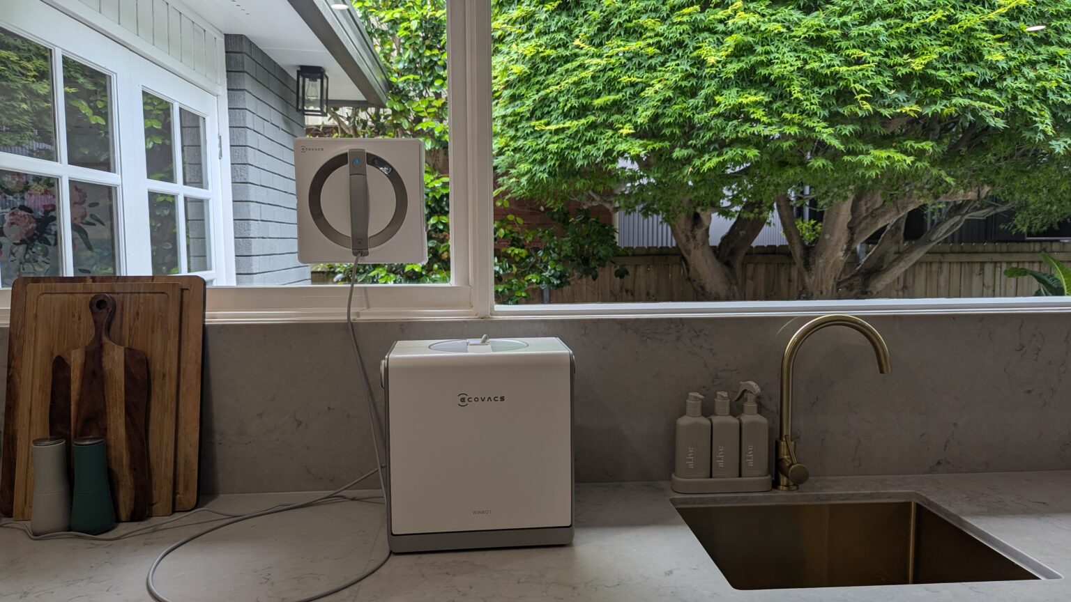 Winbot W2 PRO Omni robot window cleaner review: I'm obsessed!