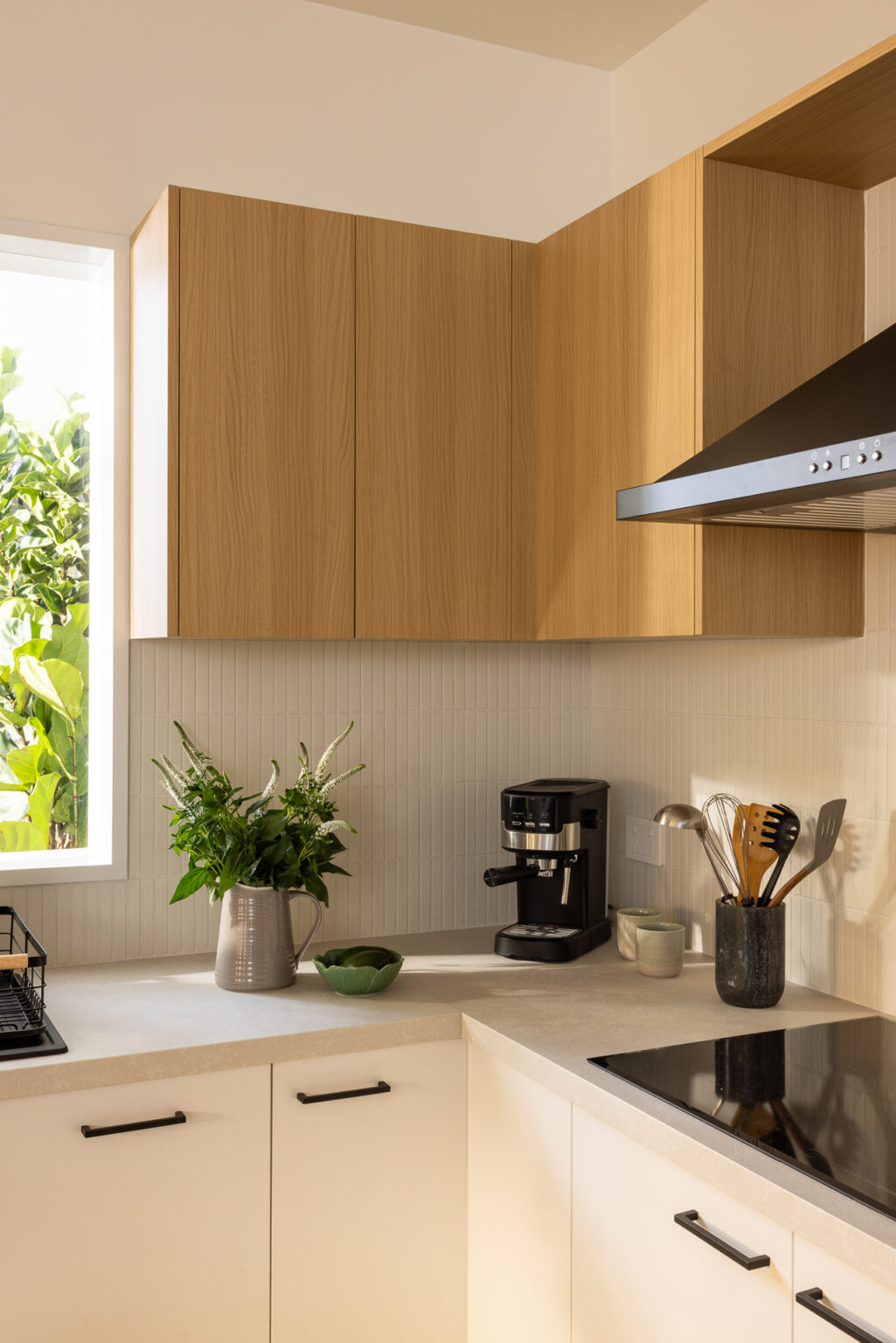 New kaboodle option makes timber look kitchens a breeze - The Interiors ...