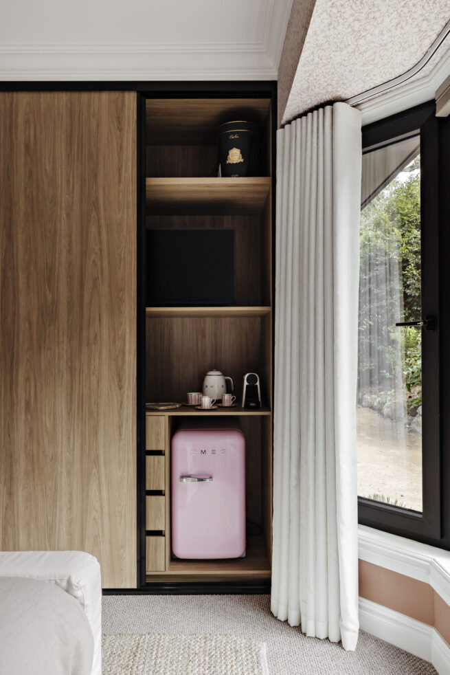 A luxurious slice of Italy on the NSW South Coast - The Interiors Addict